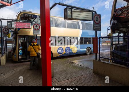 Buses at bus station in town centre, Swindon, Wiltshire, England, UK ...