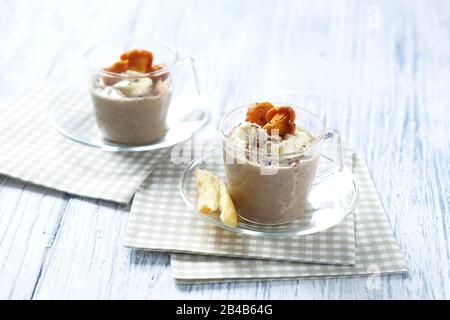 Capucino of mushrooms and chicken Stock Photo - Alamy