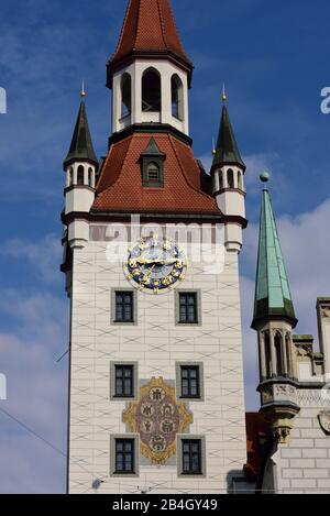 Marienplatz City Hall Tower Clock In Germany Stock Photo - Alamy