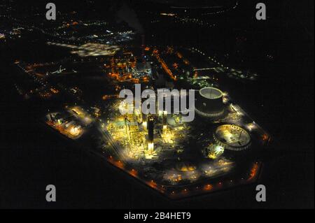 Night view of construction site at the coal power plant in Hamm-Uentrop ...