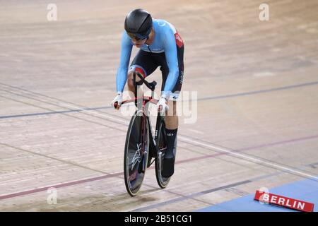 Georgia Simmerling of Canada Women's Individual Pursuit - Qualifying ...