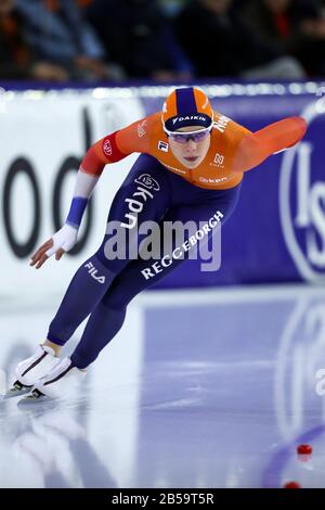 Jutta LEERDAM of the Netherlands competes during the women's 1000m at ...