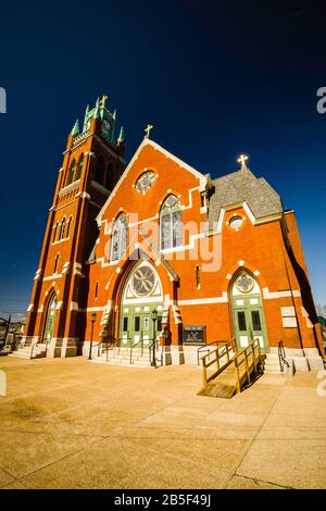 L'Eglise du Precieux Sang Woonsocket, Rhode Island, USA Stock Photo - Alamy