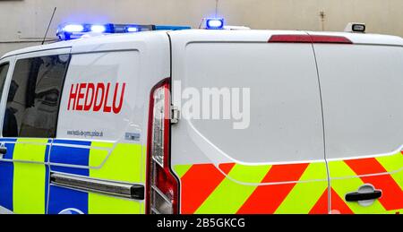 south wales police heddlu bilingual mercedes sprinter riot control ...