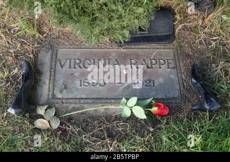 Grave of VIRGINIA RAPPE in The Hollywood Cemetery, Los Angeles. Dying ...