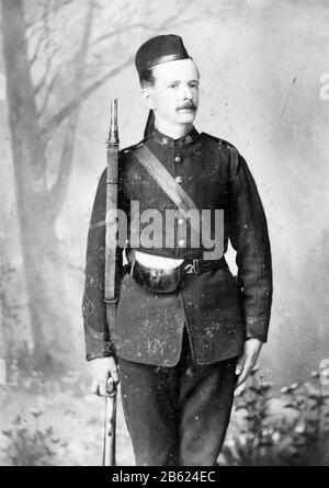 Victorian rifleman soldier Stock Photo - Alamy