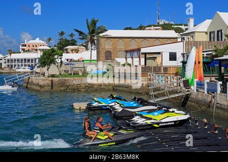 St Georges Bermuda port and waterfront with Norwegian Sea cruise ship ...