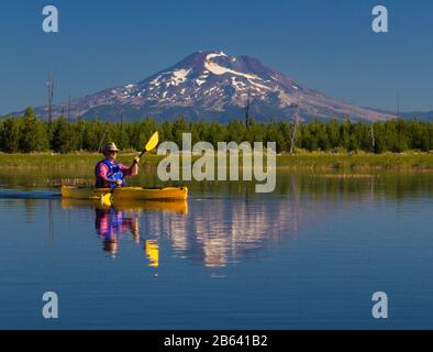 Kayaking on Crane Prairie Reservoir near La Pine, Oregon USA Stock ...