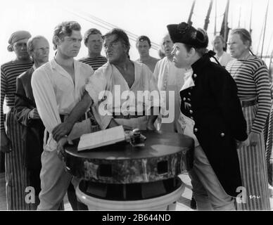CLARK GABLE IAN WOLFE CHARLES LAUGHTON ALEC CRAIG JOHN POWER and DUDLEY ...