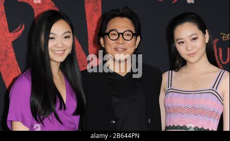 LOS ANGELES - MAR 9: Jet Li at the "Mulan" Premiere at the Dolby ...