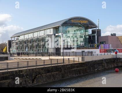 Techniquest science and discovery centre, Mermaid Quay, Cardiff Bay ...