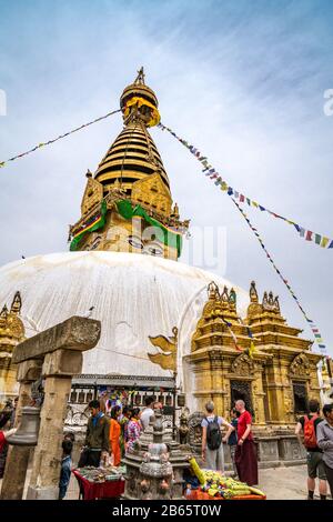 Swoyambhu Stupa (Monkey temple), Kathmandu, Nepal, Asia Stock Photo - Alamy