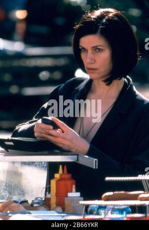 LIBERTY STANDS STILL LINDA FIORENTINO Date: 2002 Stock Photo - Alamy