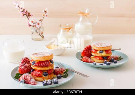 Mille Feuille, puff pastry discs with giant strawberries and ...