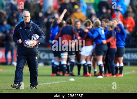 England head coach Simon Middleton during the training session at ...
