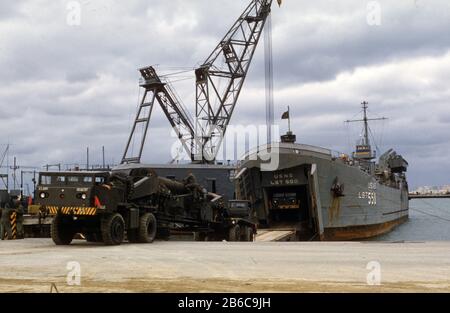 US ARMY / United States Army Atomkanone M65 280 mm / Atomic Cannon M65 ...