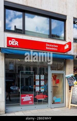 Germany, Berlin, 01. 03. 2020, c, swarmed by crows Stock Photo - Alamy