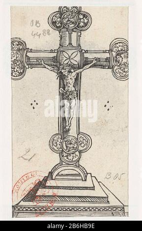 Crucifix or Klaverkruis on a foot, Lucas Cranach (I), 1509 - 1549 print ...