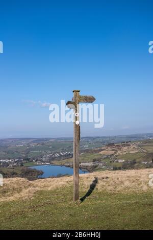 The Bronte Way and Calder Are Link path above Leeming Reservoir, Near ...