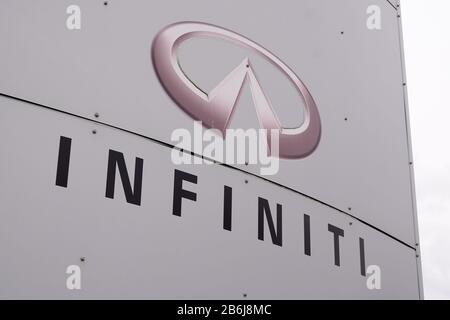 A Infiniti car dealership Stock Photo - Alamy