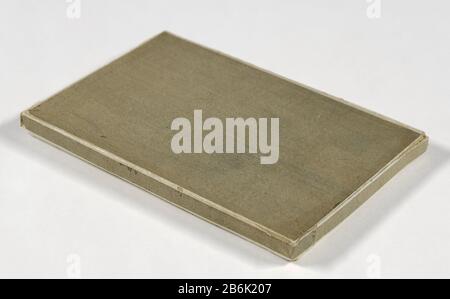 Box for sixteen sheets of Japanese stationery, six envelopes, seven ...