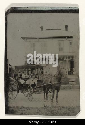 Carriage 1870-1900 (1 Stock Photo - Alamy