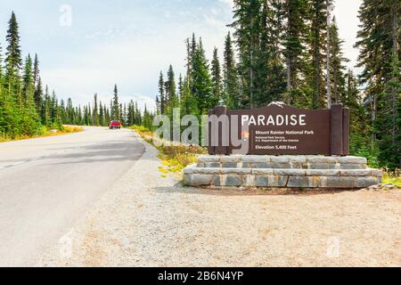 Entrance Sign to Mount Rainier National Park, Washington, USA. The park ...