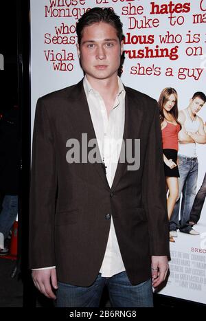 JAMES KIRK SHE'S THE MAN PREMIERE WESTWOOD LOS ANGELES USA 08 March ...