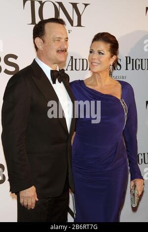 09 June 2013 - New York, New York - Anna Kendrick. 67th Annual Tony ...