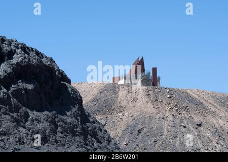 Miners memorial on top of the Line of Lode Broken Hill Barrier Range ...