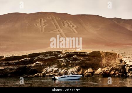 Trident at Paracas desert, Paracas Peru Stock Photo - Alamy