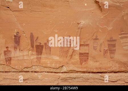 Ancient pictographs, Great Gallery, Horseshoe Canyon, Canyonlands ...
