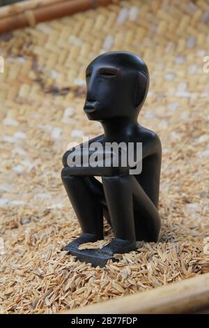Philippines Ifugao Wood Carving Stock Photo - Alamy