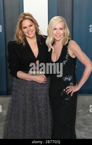 Chelsea Handler and Mary McCormack attending the Vanity Fair Oscar ...