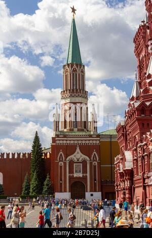 The Kremlin in Moscow, the St. Nicholas (Nikolskaya) Tower Stock Photo ...