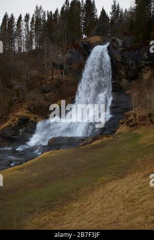 Steindalsfossen, waterfall, Norheimsund, Norway Stock Photo - Alamy