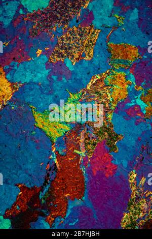 Gneiss metamorphic rock under the microscope 100x Stock Photo - Alamy