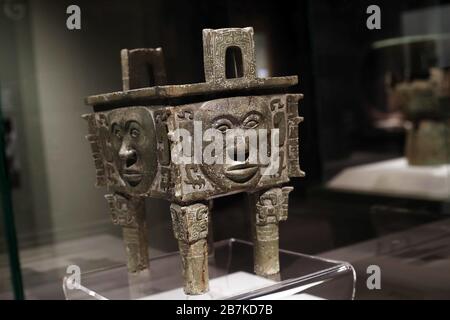 Da He Bronze Square Ding vessel collected by Hunan Provincial Museum is ...