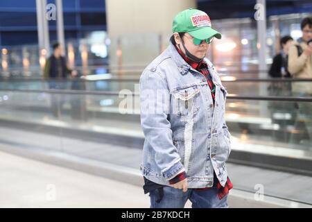 --File--Chinese singer and songwriter Han Hong shows up at a Shanghai ...