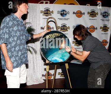 Boston band members David Victor, Tom Scholz, Tommy DeCarlo, Gary Pihl ...