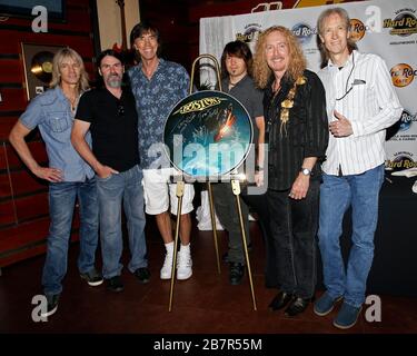 Boston band members David Victor, Tom Scholz, Tommy DeCarlo, Gary Pihl ...