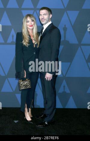 LOS ANGELES - OCT 27: Maryse Fitzpatrick, Travis Knight at the ...