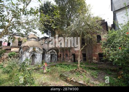 Twin Aatchala Shiva Mandir with Jiban Krishna Roy House. A past Hindu ...