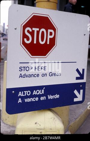 border United States Mexico bilingual sign crossing Reynosa progreso ...