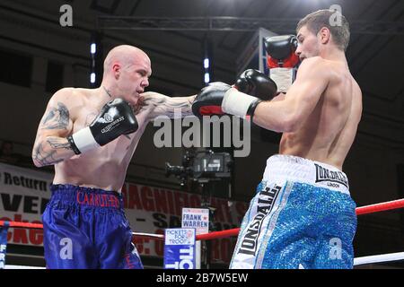 Steve O'Meara (light blue shorts) defeats Terry Carruthers in a Light ...