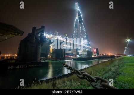 Thialf is a semi-submersible crane vessel Stock Photo - Alamy