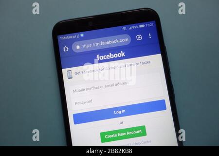 Facebook website on smartphone Stock Photo - Alamy