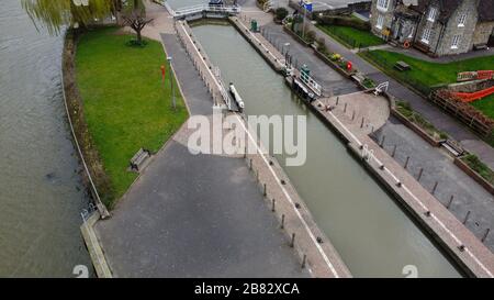 Allington Sluice Lock River Medway Maidstone Kent Stock Photo - Alamy