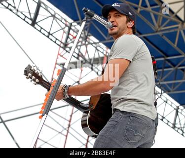 Country artist Luke Bryan performs at the KISS Country 2012 Chili Cook ...
