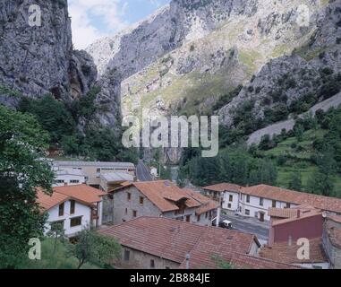 PANORAMICA. Location: EXTERIOR. La Hermida. SPAIN Stock Photo - Alamy